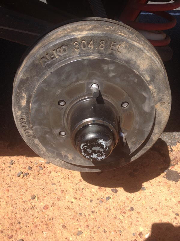 Avoid wheels potentially falling of camper trailers and caravans • Mars ...