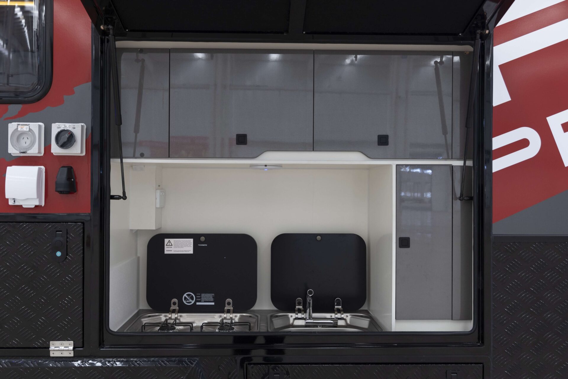 17 ft. Family Off-Road Caravan (2 Adults, 2 Kids) Venus 17HR