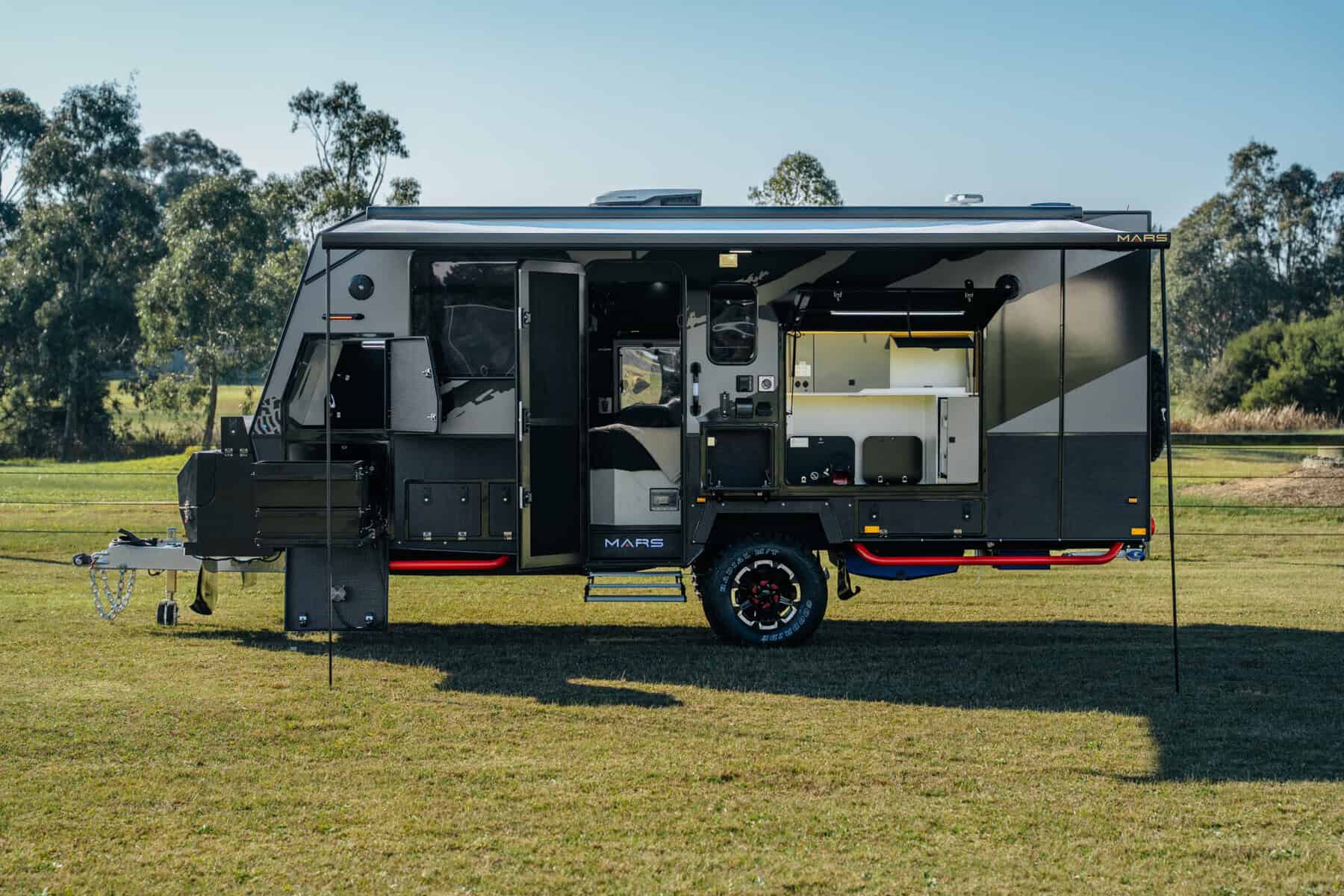 17 ft. Family Off-Road Caravan (2 Adults, 2 Kids) Venus 17HR